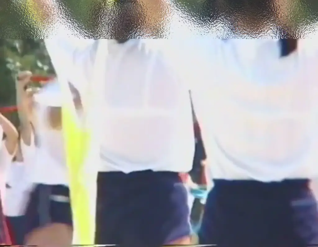 B26雨でもないのにブラが透けまくる体操服！：bloohip│チラリ部